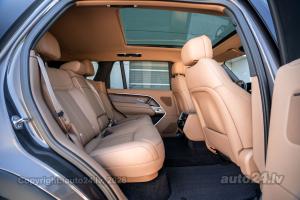 Pelēks Land Rover Range Rover 2023 Tartu, ar dzinēja tilpumu 3.00 L un nobraukumu 76 tūkst. km par 129900 €, foto 19 vietnē AUTOMOTO.COM.LV