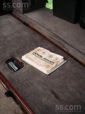 Sarkans Land Rover Range Rover 1989 Rīga, ar dzinēja tilpumu 3.90 L un nobraukumu 160 tūkst. km par 10200 €, foto 8 vietnē AUTOMOTO.COM.LV