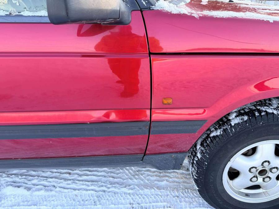 Sarkans Land Rover Range Rover 1996 Viļņa, ar dzinēja tilpumu 4.55 L un nobraukumu 198 tūkst. km par 4200 €, foto 5 vietnē AUTOMOTO.COM.LV