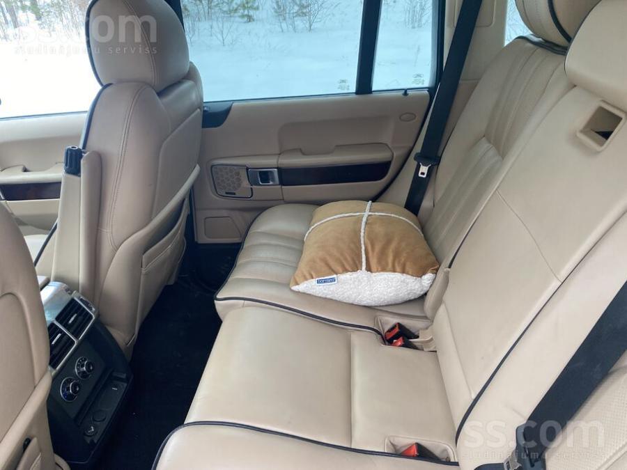 Sarkans Land Rover Range Rover 2008 Rīga, ar dzinēja tilpumu 3.60 L un nobraukumu 189 tūkst. km par 7995 €, foto 7 vietnē AUTOMOTO.COM.LV