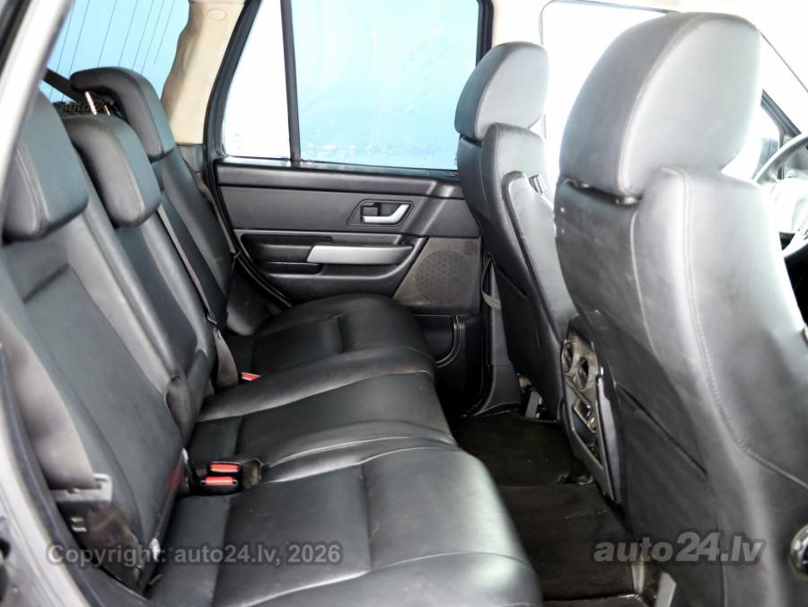 Black Land Rover Range Rover Sport 2005 in Tallinn, with an engine capacity of 2.70 L and mileage of 465 thousand km for 2499 €, photo 8 on AUTOMOTO.COM.LV