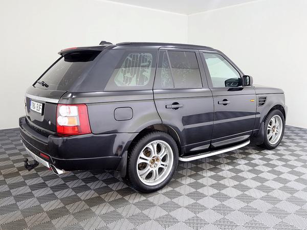 Black Land Rover Range Rover Sport 2005 in Tallinn, with an engine capacity of 2.70 L and mileage of 465 thousand km for 2499 €, photo 3 on AUTOMOTO.COM.LV