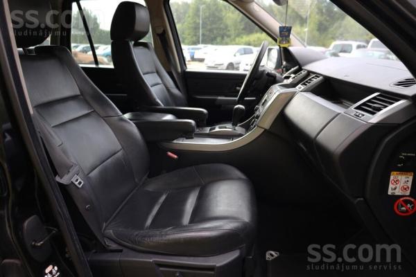 Black Land Rover Range Rover Sport 2005 in Riga, with an engine capacity of 2.70 L and mileage of 392 thousand km for 3495 €, photo 6 on AUTOMOTO.COM.LV