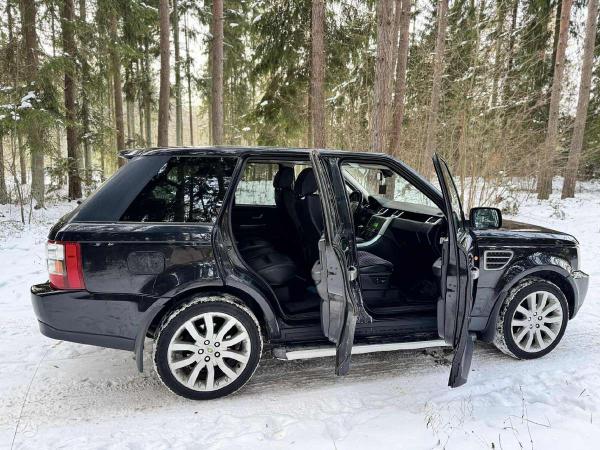 Melns Land Rover Range Rover Sport 2006 Šauļi, ar dzinēja tilpumu 2.72 L un nobraukumu 280 tūkst. km par 3500 €, foto 4 vietnē AUTOMOTO.COM.LV