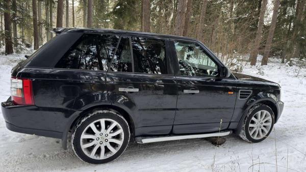 Melns Land Rover Range Rover Sport 2006 Šauļi, ar dzinēja tilpumu 2.72 L un nobraukumu 280 tūkst. km par 3500 €, foto 9 vietnē AUTOMOTO.COM.LV