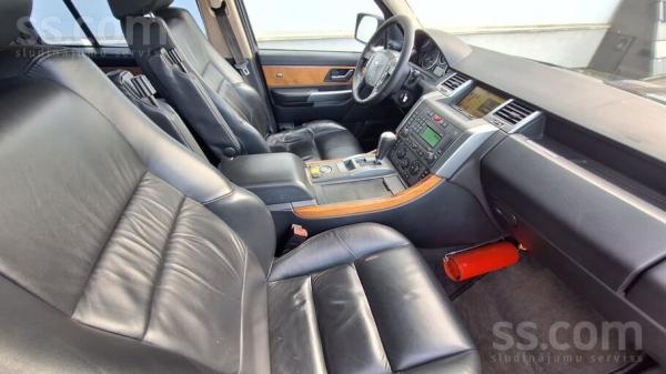 Melns Land Rover Range Rover Sport 2006 Valmiera, ar dzinēja tilpumu 2.70 L un nobraukumu 0 tūkst. km par 3700 €, foto 6 vietnē AUTOMOTO.COM.LV