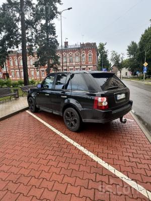 Black Land Rover Range Rover Sport 2006 in Daugavpils, with an engine capacity of 2.70 L and mileage of 307 thousand km for 3700 €, photo 5 on AUTOMOTO.COM.LV
