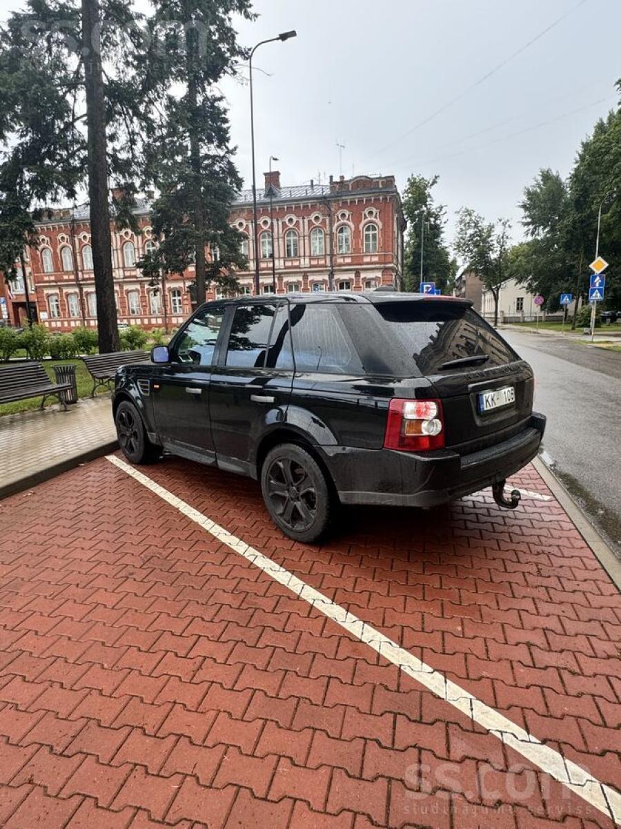 Black Land Rover Range Rover Sport 2006 in Daugavpils, with an engine capacity of 2.70 L and mileage of 307 thousand km for 3700 €, photo 5 on AUTOMOTO.COM.LV