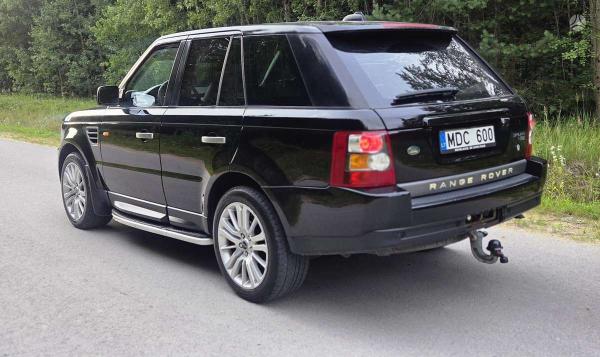 Black Land Rover Range Rover Sport 2006 in Mazeikiai, with an engine capacity of 2.72 L and mileage of 290 thousand km for 4000 €, photo 4 on AUTOMOTO.COM.LV