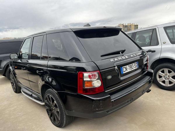 Black Land Rover Range Rover Sport 2007 in Vilnius, with an engine capacity of 2.72 L and mileage of 253 thousand km for 4999 €, photo 2 on AUTOMOTO.COM.LV