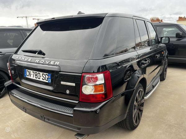 Black Land Rover Range Rover Sport 2007 in Vilnius, with an engine capacity of 2.72 L and mileage of 253 thousand km for 4999 €, photo 3 on AUTOMOTO.COM.LV