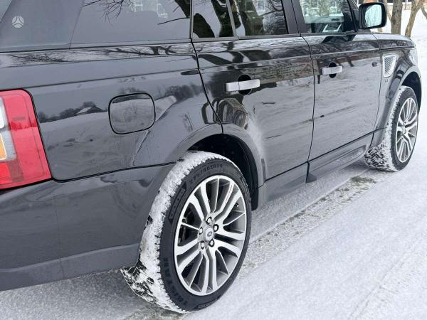 Melns Land Rover Range Rover Sport 2007 Klaipėda, ar dzinēja tilpumu 2.72 L un nobraukumu 378 tūkst. km par 5999 €, foto 8 vietnē AUTOMOTO.COM.LV