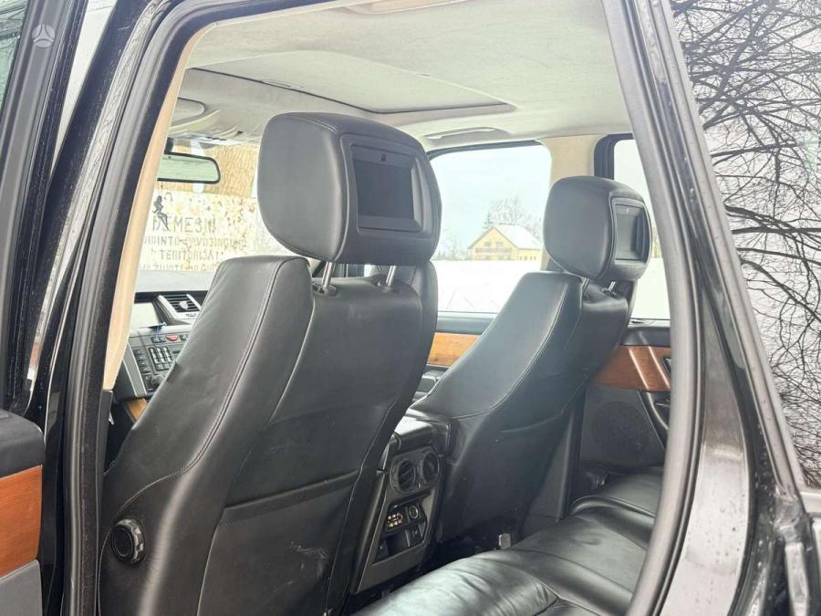 Melns Land Rover Range Rover Sport 2007 Klaipėda, ar dzinēja tilpumu 2.72 L un nobraukumu 378 tūkst. km par 5999 €, foto 14 vietnē AUTOMOTO.COM.LV
