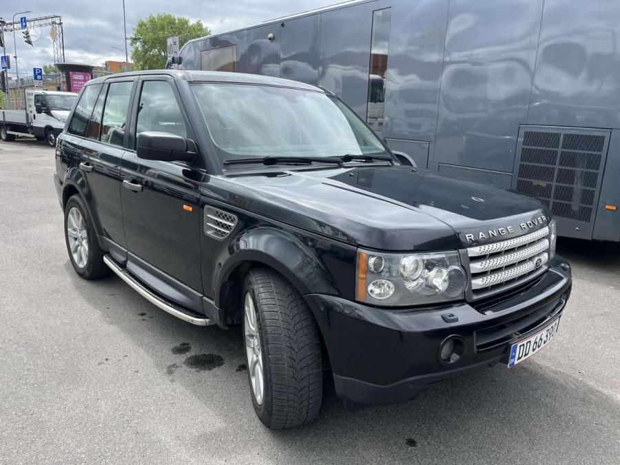Melns Land Rover Range Rover Sport 2007 Viļņa, ar dzinēja tilpumu 3.63 L un nobraukumu 380 tūkst. km par 2999 €, foto 1 vietnē AUTOMOTO.COM.LV