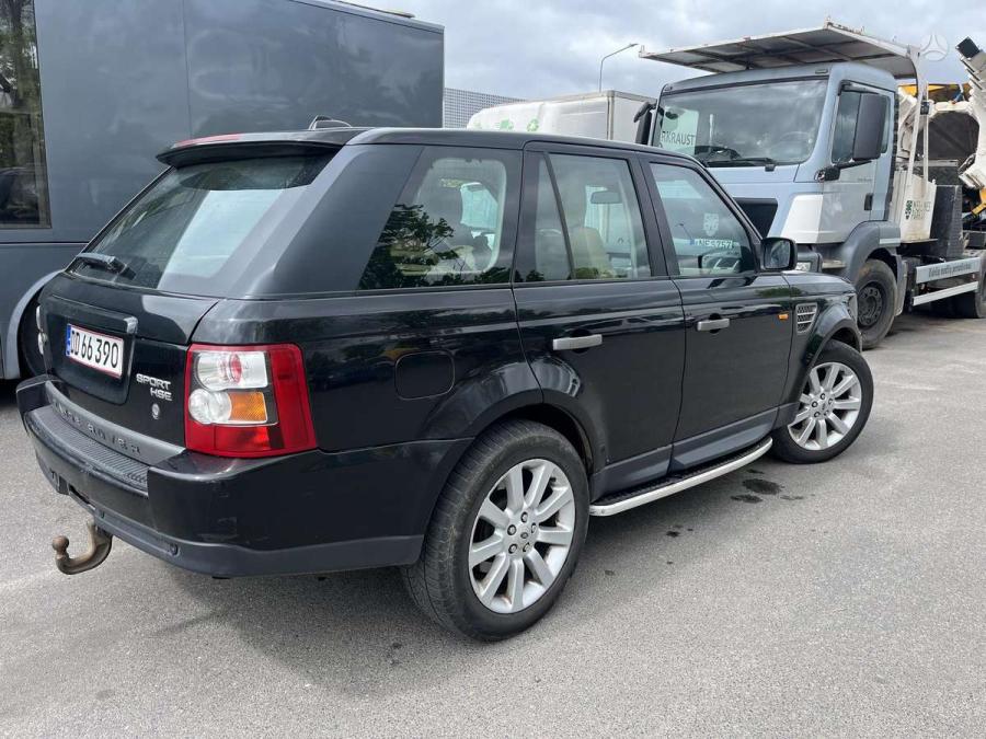 Melns Land Rover Range Rover Sport 2007 Viļņa, ar dzinēja tilpumu 3.63 L un nobraukumu 380 tūkst. km par 2999 €, foto 3 vietnē AUTOMOTO.COM.LV