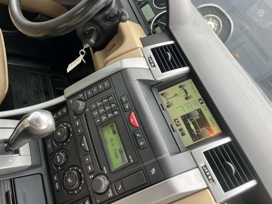 Melns Land Rover Range Rover Sport 2007 Viļņa, ar dzinēja tilpumu 3.63 L un nobraukumu 380 tūkst. km par 2999 €, foto 6 vietnē AUTOMOTO.COM.LV