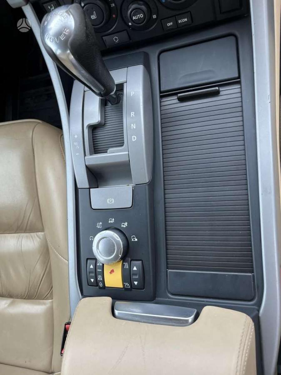 Melns Land Rover Range Rover Sport 2007 Viļņa, ar dzinēja tilpumu 3.63 L un nobraukumu 380 tūkst. km par 2999 €, foto 8 vietnē AUTOMOTO.COM.LV