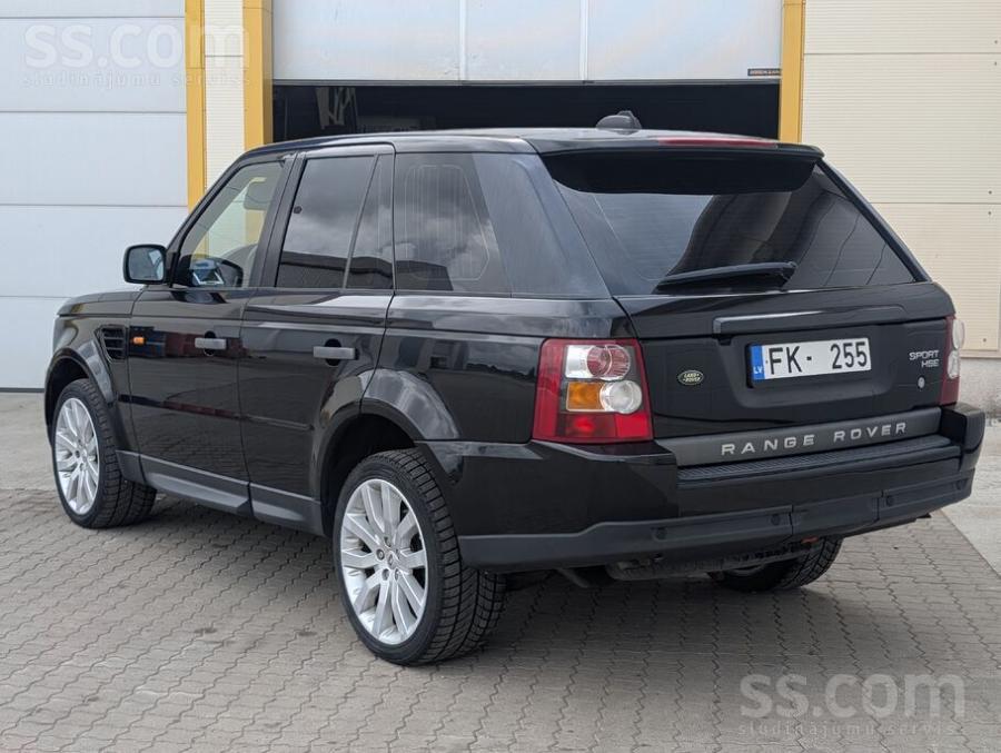 Black Land Rover Range Rover Sport 2007 in Liepaja, with an engine capacity of 2.70 L and mileage of 196 thousand km for 5800 €, photo 4 on AUTOMOTO.COM.LV