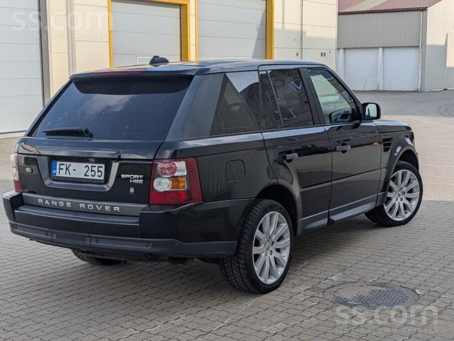 Black Land Rover Range Rover Sport 2007 in Liepaja, with an engine capacity of 2.70 L and mileage of 196 thousand km for 5800 €, photo 5 on AUTOMOTO.COM.LV
