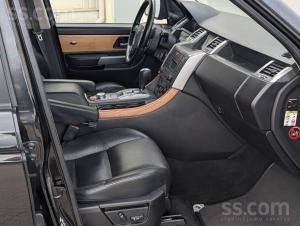 Black Land Rover Range Rover Sport 2007 in Liepaja, with an engine capacity of 2.70 L and mileage of 196 thousand km for 5800 €, photo 7 on AUTOMOTO.COM.LV