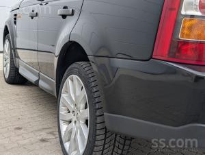 Black Land Rover Range Rover Sport 2007 in Liepaja, with an engine capacity of 2.70 L and mileage of 196 thousand km for 5800 €, photo 16 on AUTOMOTO.COM.LV