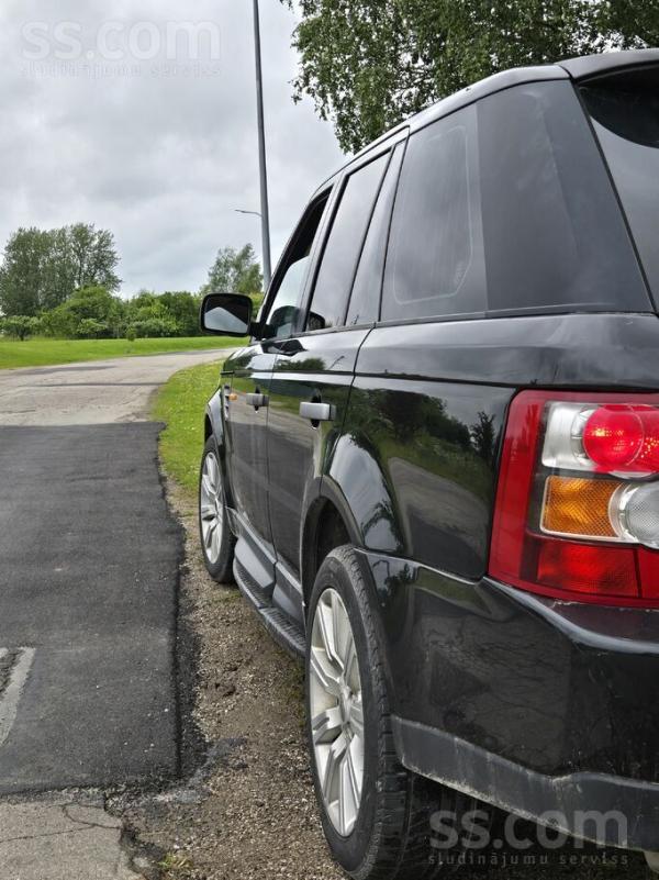 Melns Land Rover Range Rover Sport 2008 Tukums, ar dzinēja tilpumu 3.60 L un nobraukumu 235 tūkst. km par 5000 €, foto 1 vietnē AUTOMOTO.COM.LV