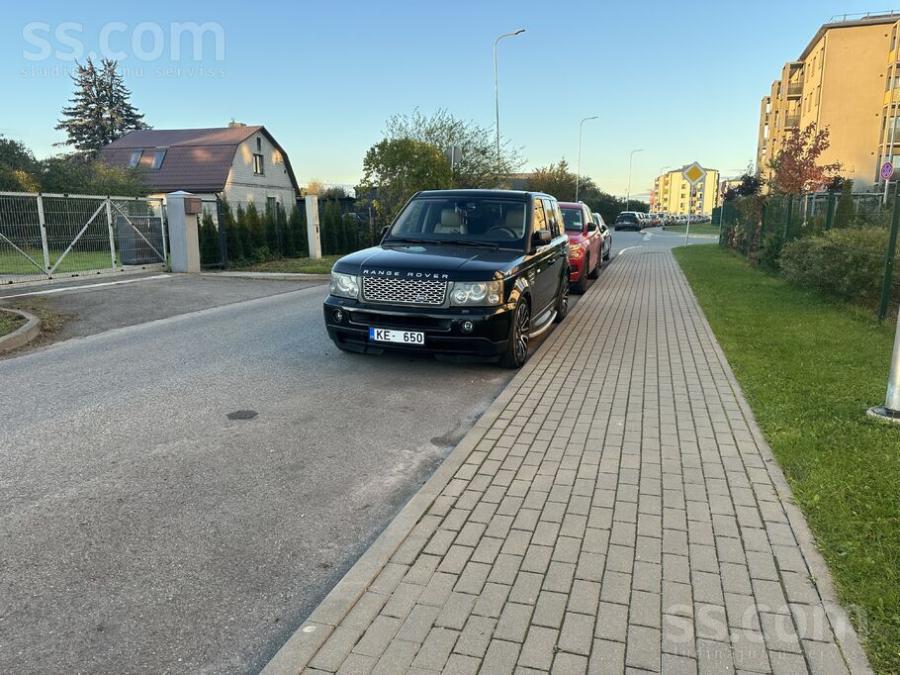 Melns Land Rover Range Rover Sport 2008 Rīga, ar dzinēja tilpumu 3.60 L un nobraukumu 395 tūkst. km par 7500 €, foto 1 vietnē AUTOMOTO.COM.LV
