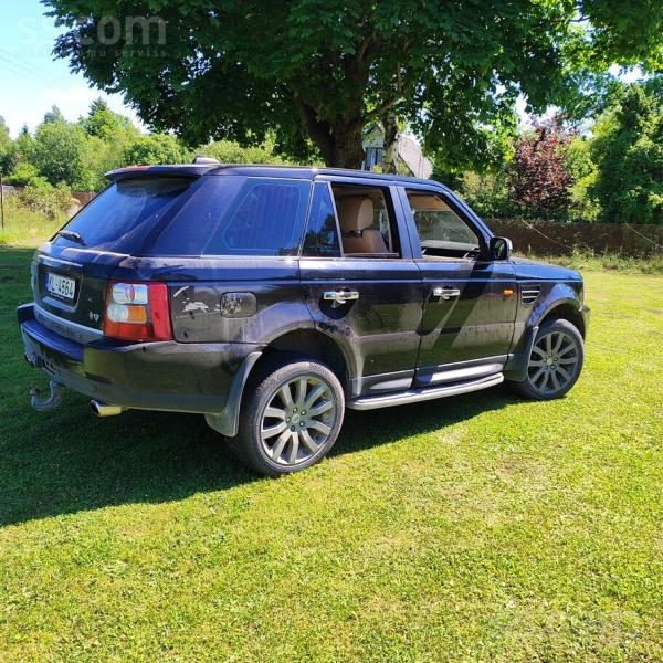 Black Land Rover Range Rover Sport 2008 in Liepaja, with an engine capacity of 3.60 L and mileage of 215 thousand km for 4150 €, photo 2 on AUTOMOTO.COM.LV