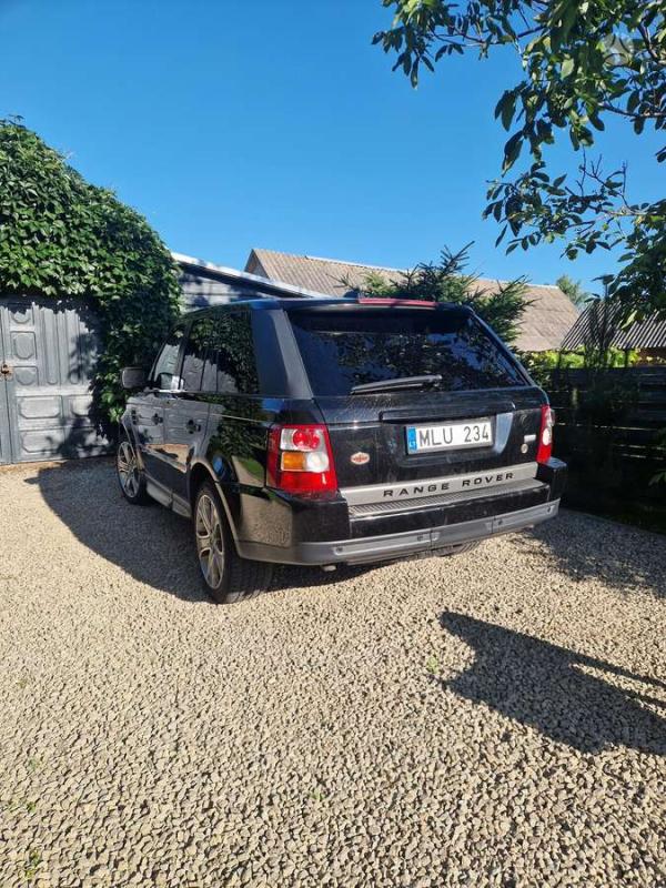 Black Land Rover Range Rover Sport 2008 in Panevezys, with an engine capacity of 3.63 L and mileage of 299 thousand km for 5600 €, photo 3 on AUTOMOTO.COM.LV