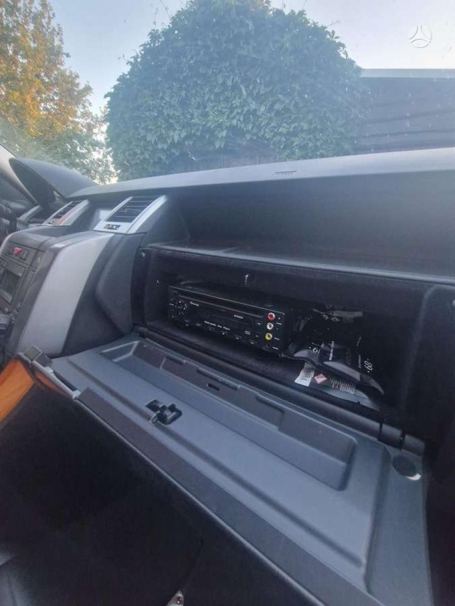 Melns Land Rover Range Rover Sport 2008 Panevēža, ar dzinēja tilpumu 3.63 L un nobraukumu 299 tūkst. km par 5600 €, foto 10 vietnē AUTOMOTO.COM.LV