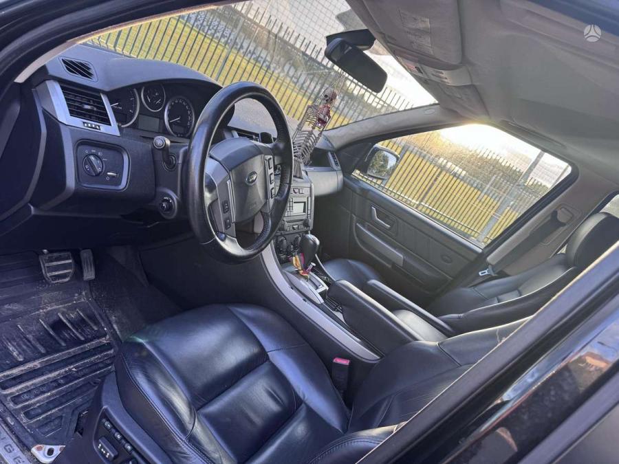 Melns Land Rover Range Rover Sport 2008 Jonava, ar dzinēja tilpumu 3.63 L un nobraukumu 293 tūkst. km par 5500 €, foto 5 vietnē AUTOMOTO.COM.LV