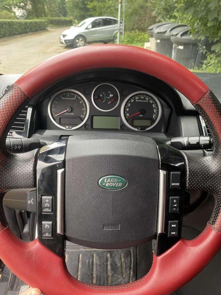 Black Land Rover Range Rover Sport 2008 in Vilnius, with an engine capacity of 4.20 L and mileage of 280 thousand km for 6999 €, photo 18 on AUTOMOTO.COM.LV