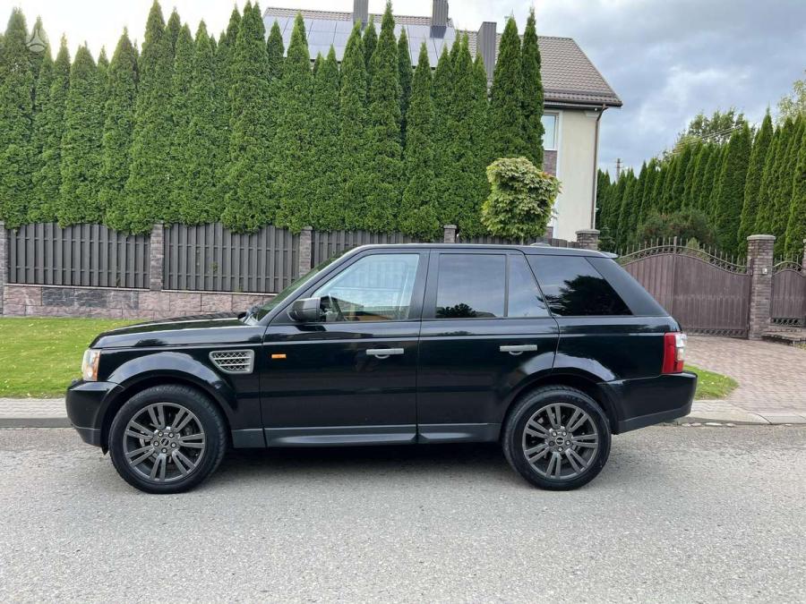 Black Land Rover Range Rover Sport 2008 in Vilnius, with an engine capacity of 3.63 L and mileage of 375 thousand km for 2999 €, photo 6 on AUTOMOTO.COM.LV
