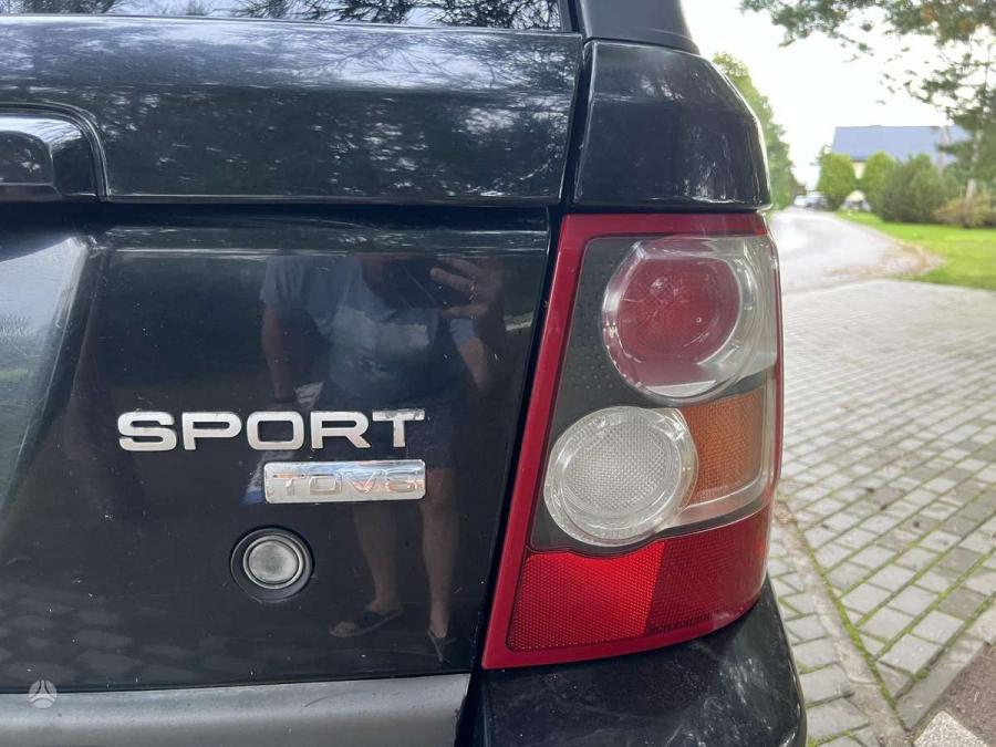 Black Land Rover Range Rover Sport 2008 in Vilnius, with an engine capacity of 3.63 L and mileage of 375 thousand km for 2999 €, photo 10 on AUTOMOTO.COM.LV