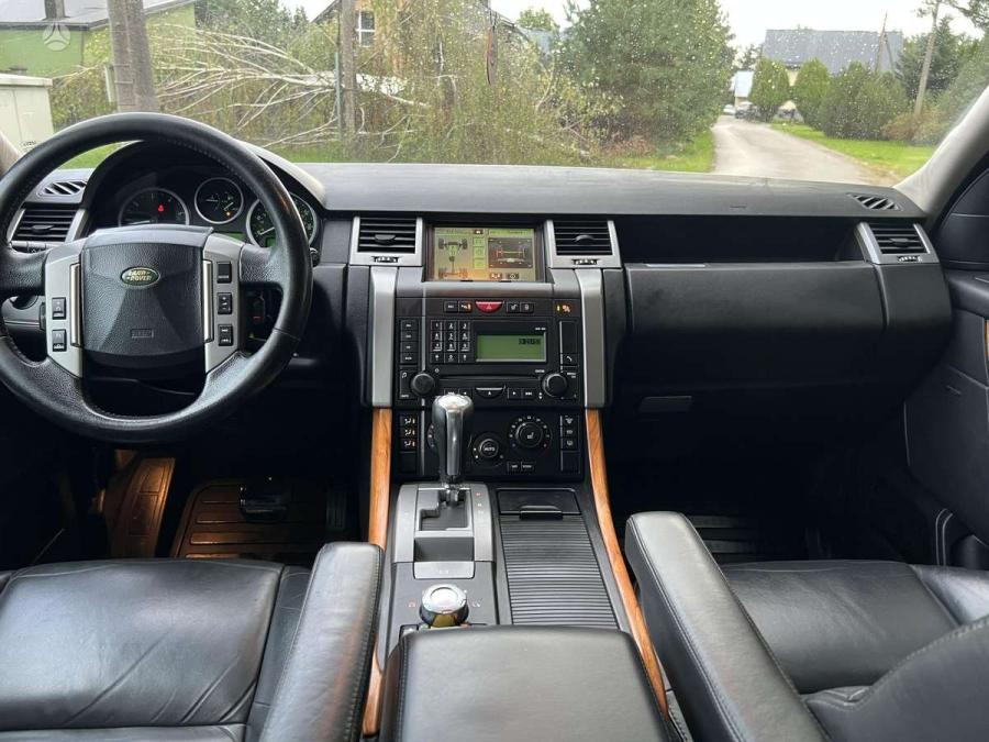 Black Land Rover Range Rover Sport 2008 in Vilnius, with an engine capacity of 3.63 L and mileage of 375 thousand km for 2999 €, photo 14 on AUTOMOTO.COM.LV