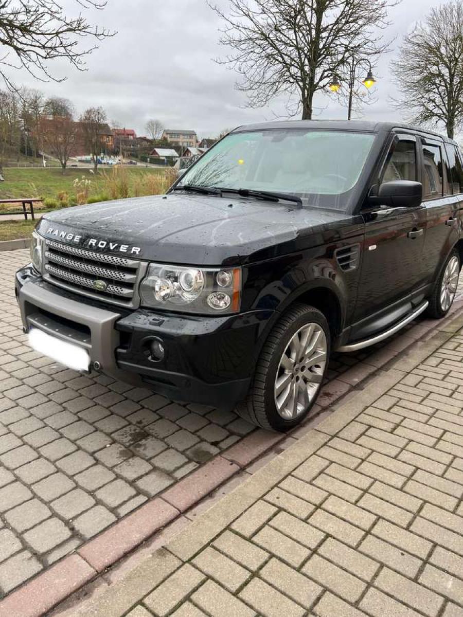 Black Land Rover Range Rover Sport 2009 in Kedainiai, with an engine capacity of 4.39 L and mileage of 211 thousand km for 6900 €, photo 1 on AUTOMOTO.COM.LV