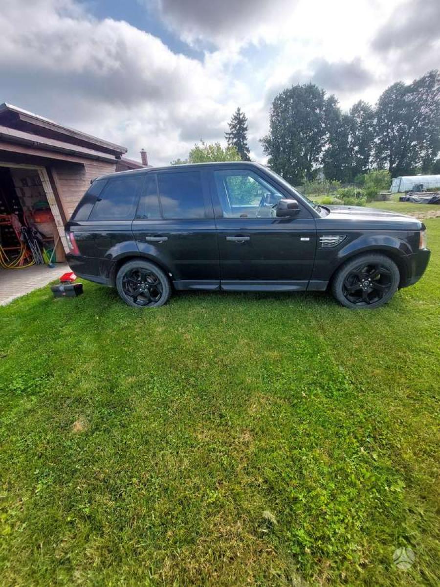 Melns Land Rover Range Rover Sport 2009 Viļņa, ar dzinēja tilpumu 3.63 L un nobraukumu 291 tūkst. km par 5600 €, foto 4 vietnē AUTOMOTO.COM.LV