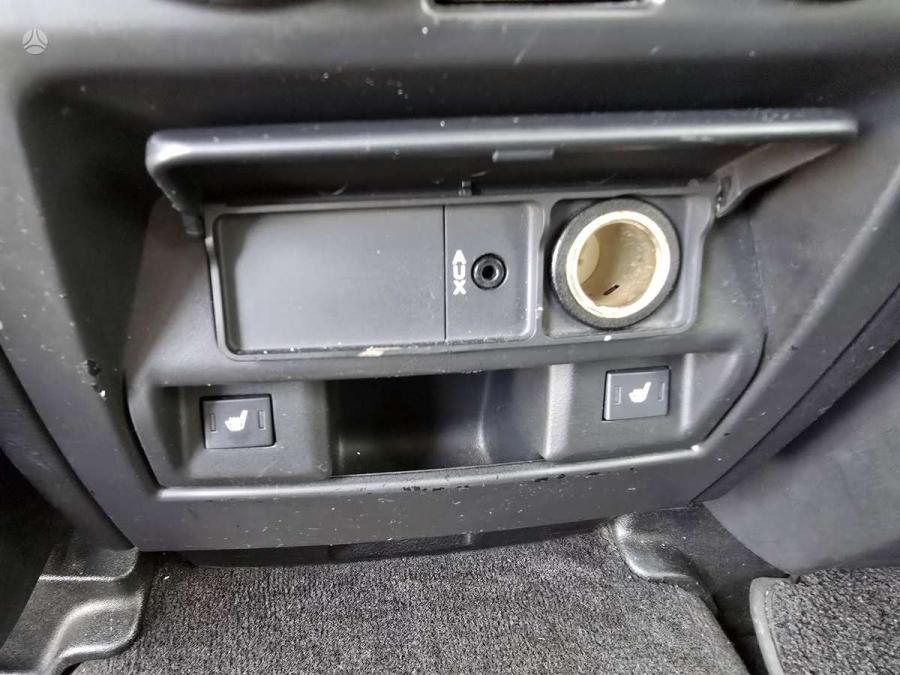 Melns Land Rover Range Rover Sport 2009 Marijampole, ar dzinēja tilpumu 3.63 L un nobraukumu 218 tūkst. km par 5700 €, foto 21 vietnē AUTOMOTO.COM.LV