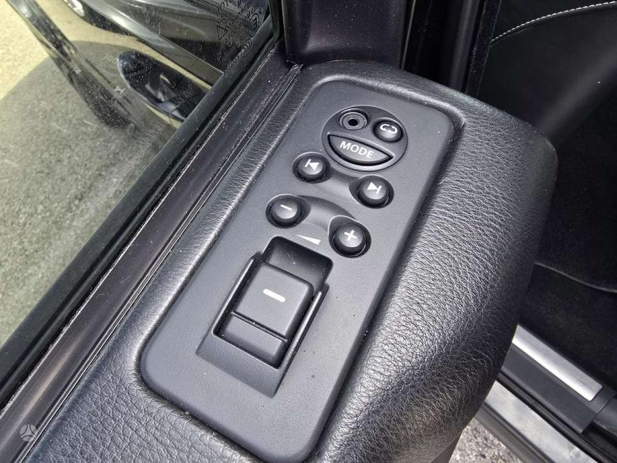 Melns Land Rover Range Rover Sport 2009 Marijampole, ar dzinēja tilpumu 3.63 L un nobraukumu 218 tūkst. km par 5700 €, foto 22 vietnē AUTOMOTO.COM.LV