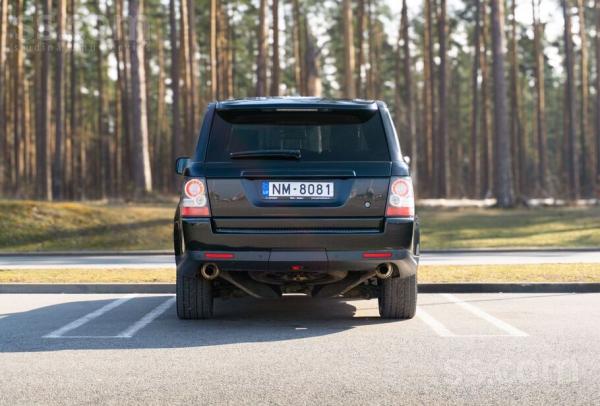 Black Land Rover Range Rover Sport 2010 in Riga, with an engine capacity of 3.00 L and mileage of 380 thousand km for 6590 €, photo 6 on AUTOMOTO.COM.LV