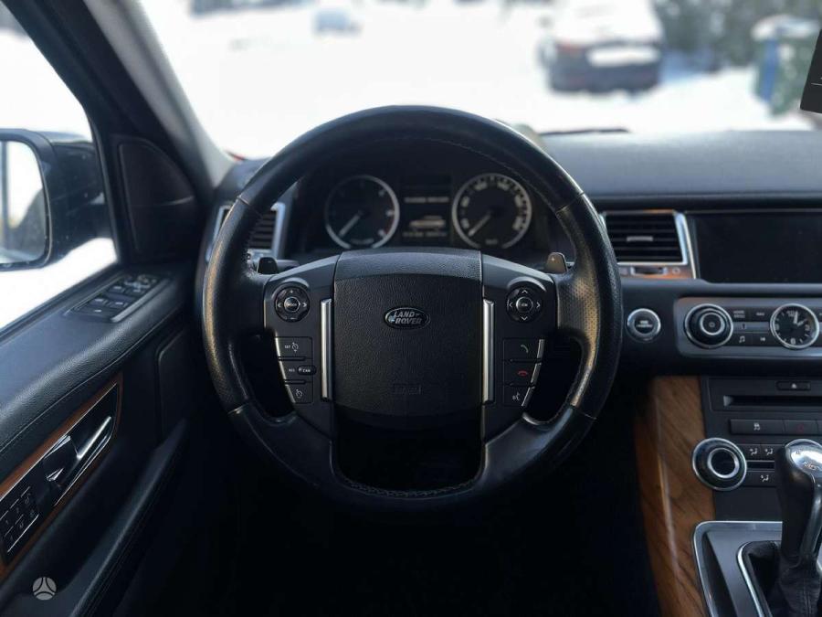 Melns Land Rover Range Rover Sport 2010 Viļņa, ar dzinēja tilpumu 2.99 L un nobraukumu 296 tūkst. km par 6450 €, foto 19 vietnē AUTOMOTO.COM.LV