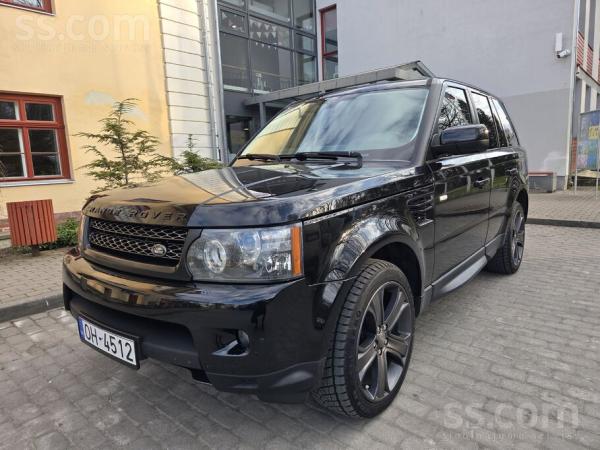 Black Land Rover Range Rover Sport 2010 in Bauska, with an engine capacity of 3.60 L and mileage of 218 thousand km for 10450 €, photo 2 on AUTOMOTO.COM.LV