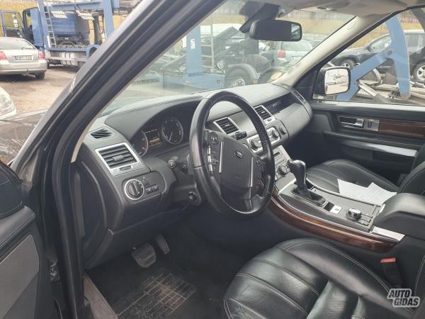 Black Land Rover Range Rover Sport 2010 in Vilnius, with an engine capacity of 3.00 L and mileage of 300 thousand km for 3570 €, photo 6 on AUTOMOTO.COM.LV