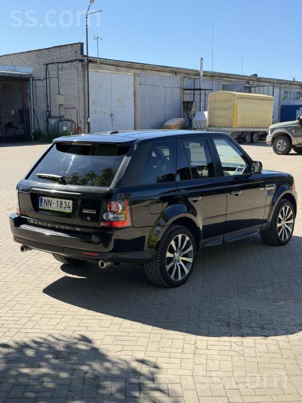 Black Land Rover Range Rover Sport 2010 in Riga, with an engine capacity of 3.00 L and mileage of 302 thousand km for 9490 €, photo 3 on AUTOMOTO.COM.LV