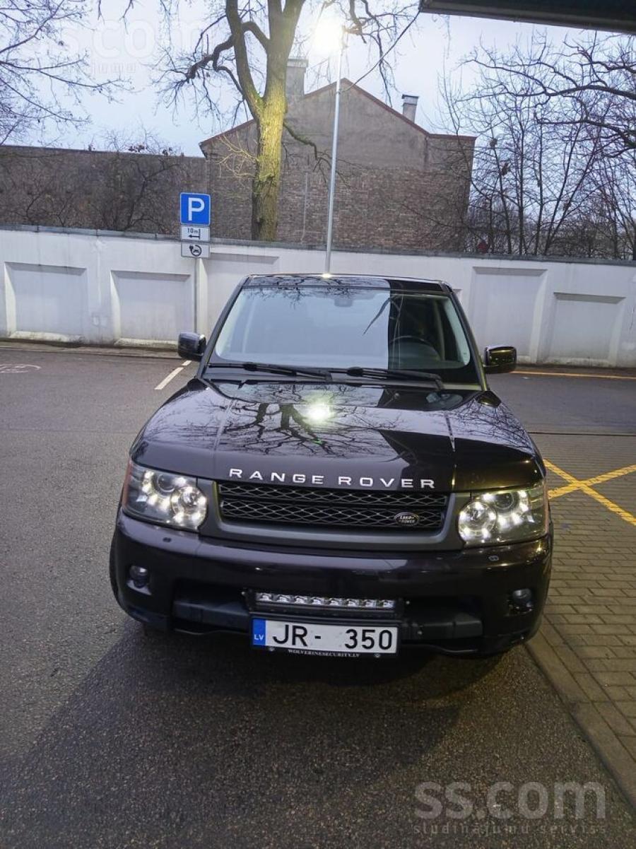 Black Land Rover Range Rover Sport 2010 in Limbazi, with an engine capacity of 3.00 L and mileage of 262 thousand km for 10500 €, photo 3 on AUTOMOTO.COM.LV