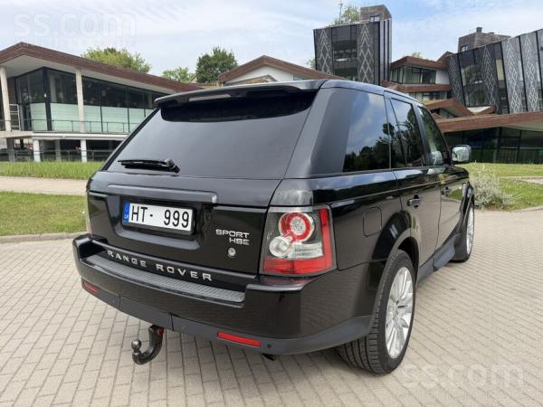 Black Land Rover Range Rover Sport 2010 in Rezekne, with an engine capacity of 3.00 L and mileage of 289 thousand km for 9500 €, photo 5 on AUTOMOTO.COM.LV