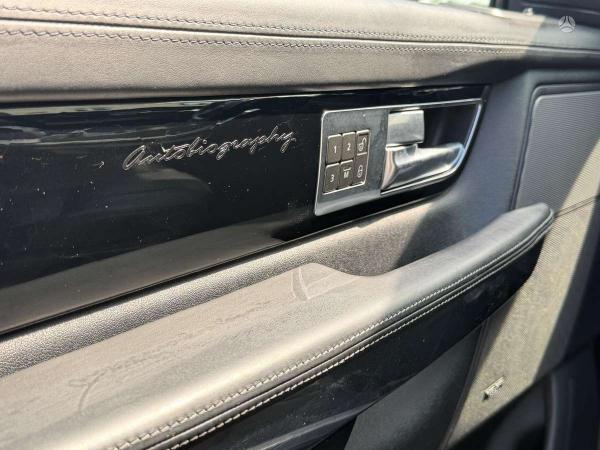 Melns Land Rover Range Rover Sport 2010 Kauņa, ar dzinēja tilpumu 3.63 L un nobraukumu 380 tūkst. km par 6999 €, foto 8 vietnē AUTOMOTO.COM.LV