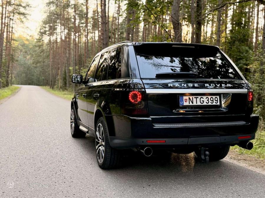 Black Land Rover Range Rover Sport 2010 in Vilnius, with an engine capacity of 2.99 L and mileage of 268 thousand km for 7770 €, photo 3 on AUTOMOTO.COM.LV