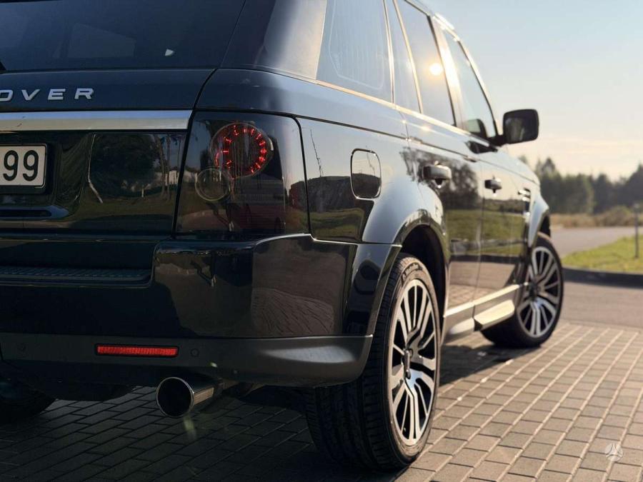 Black Land Rover Range Rover Sport 2010 in Vilnius, with an engine capacity of 2.99 L and mileage of 268 thousand km for 7770 €, photo 5 on AUTOMOTO.COM.LV