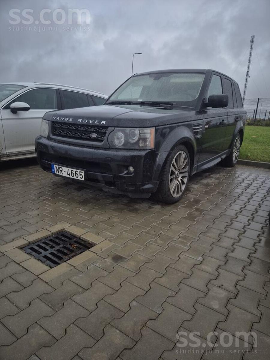 Black Land Rover Range Rover Sport 2010 in Rezekne, with an engine capacity of 3.00 L and mileage of 251 thousand km for 3000 €, photo 1 on AUTOMOTO.COM.LV